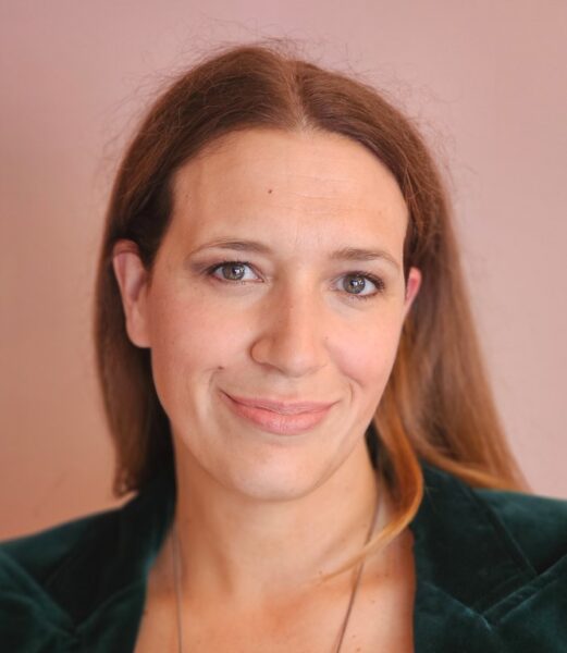 Book a Keynote Speaker for your Event - London Speaker Bureau